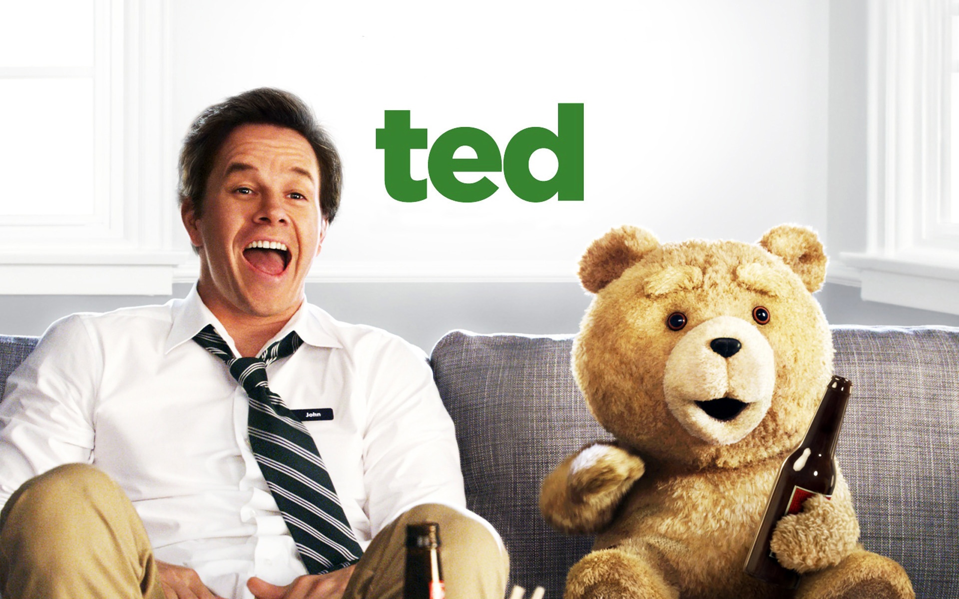Cine: Ted, una loca película que cuenta la historia de John Bennett ...