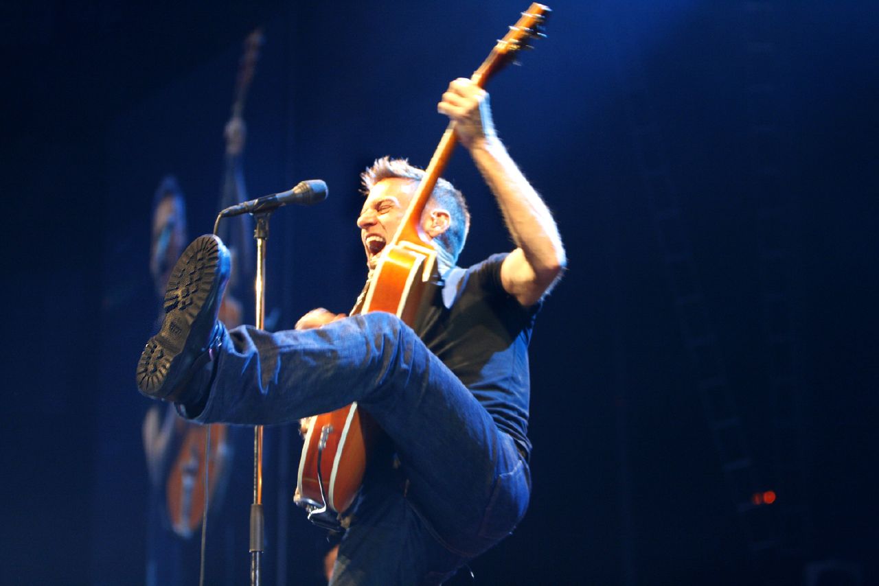 Hace 10 años Bryan Adams se presentó en la Quinta Vergara — Radio ...