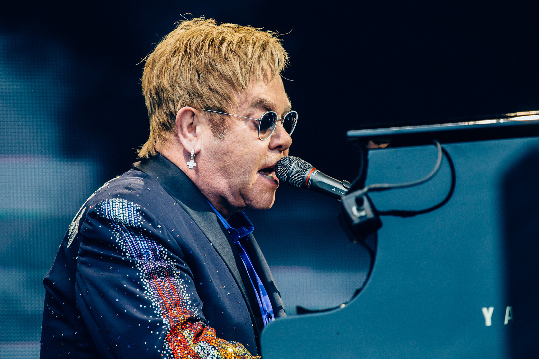 Elton John celebrará sus 70 años con gala en Los Angeles — Radio ...