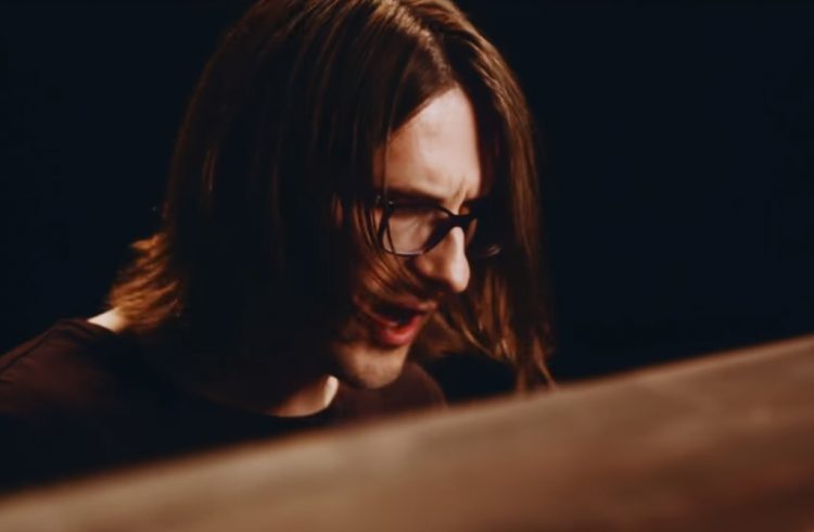 Steven Wilson comparte videoclip para "Permanating" — Radio Concierto Chile