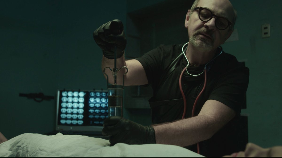 "Ovnis", el video de José Biggs protagonizado por Luis Gnecco — Radio ...