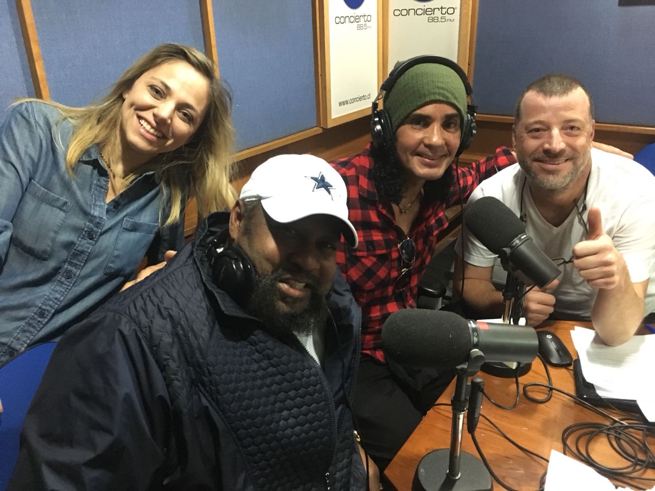 Village People visitó a Los Sin Anillo — Radio Concierto Chile