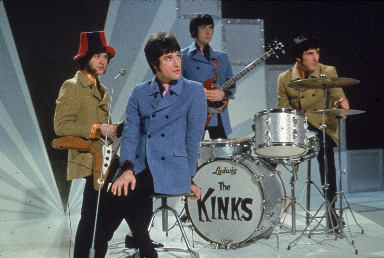 Tras más de 20 años, los británicos The Kinks anuncian reunión — Radio ...