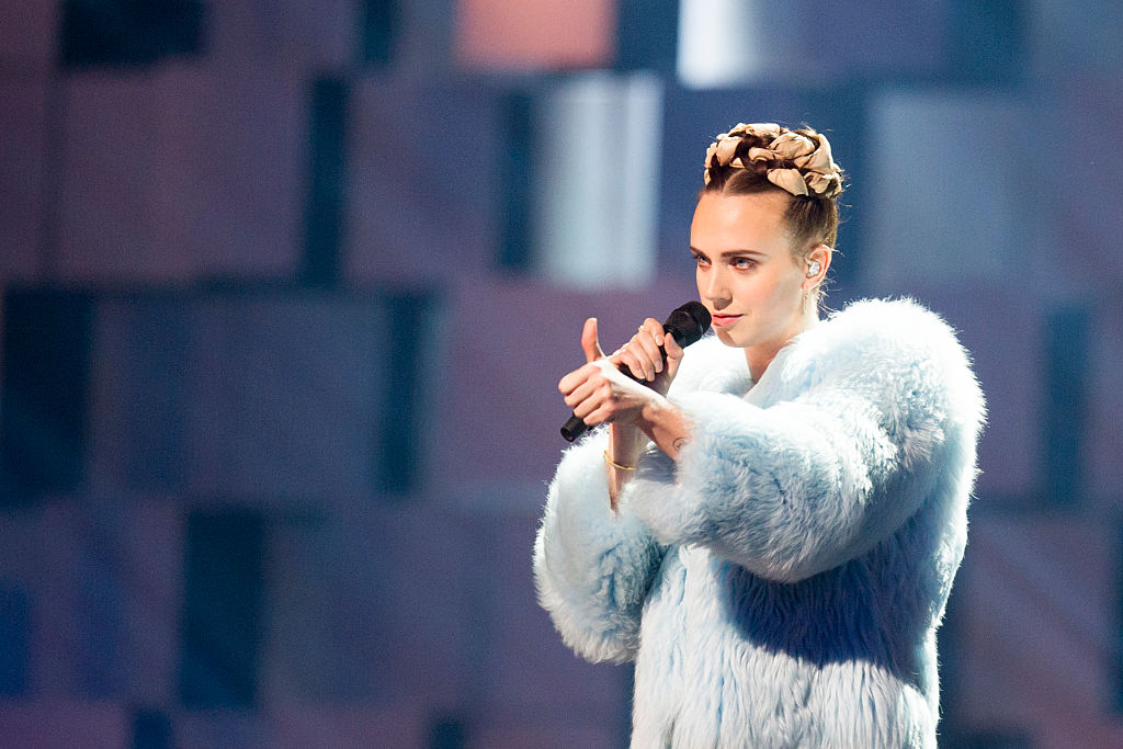 Escucha “Way Down” el nuevo single de MØ — Radio Concierto Chile