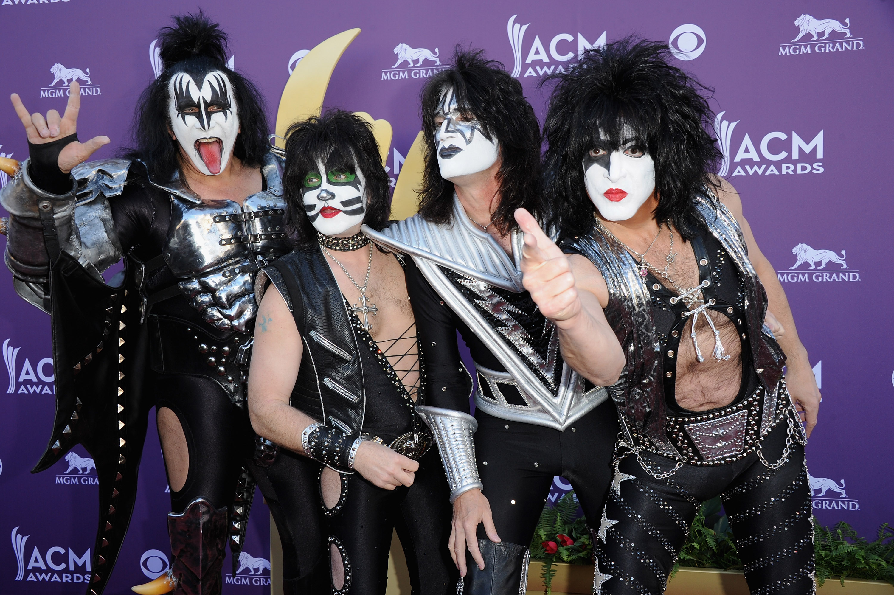 Kiss anuncia las primeras fechas de su gira de despedida — Radio ...