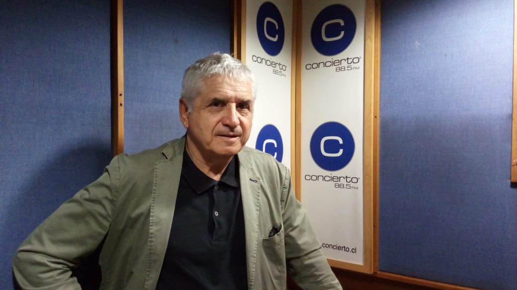 Eugenio Tironi propone que civil tome el mando de Carabineros — Radio ...