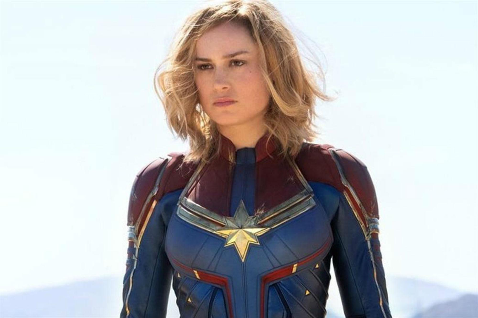 Presentan posters de Capitana Marvel con personajes de la película ...
