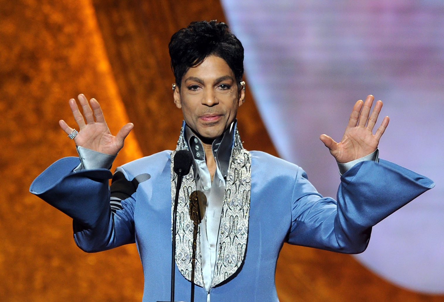 Lanzan nueva cuenta de Twitter de Prince — Radio Concierto Chile