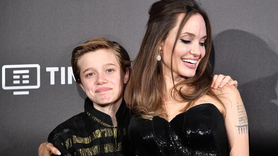 Shiloh Jolie Pitt Apareció En Muletas Tras Operación