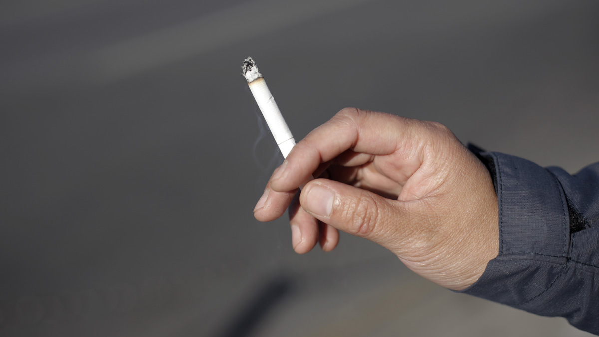 Cigarrillos y tabaco quedan fuera de la lista de productos esenciales ...