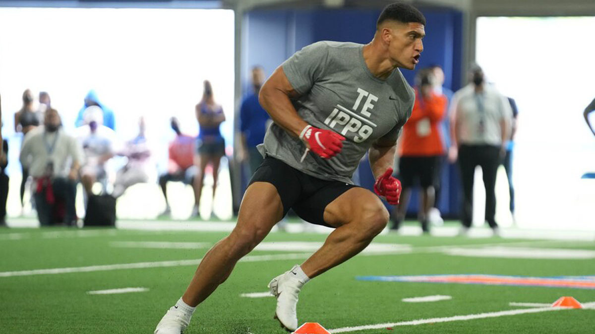Sammis Reyes es el primer chileno en firmar por la NFL — Radio ...