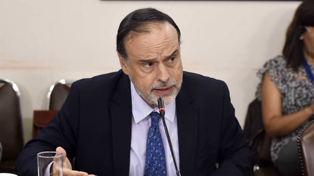 Enrique Navarro: "el TC tiene que servir de árbitro en las decisiones ...