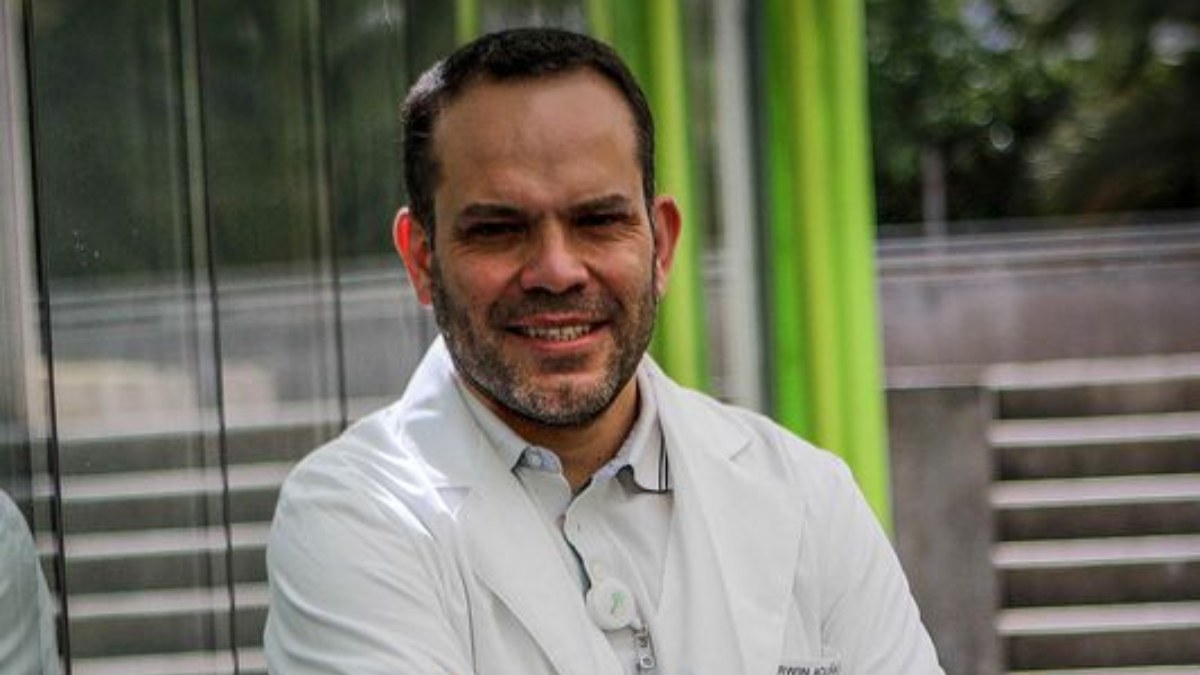 Dr. Darwin Acuña: "La variante brasileña ha sido protagonista en esta nueva ola" — Radio ...