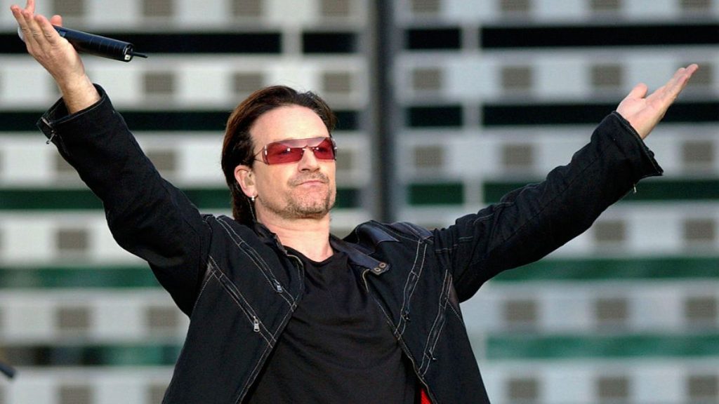 Bono: 64 años celebra el líder de U2 — Radio Concierto Chile Bono: 64 años celebra el líder de U2 — Radio Concierto Chile