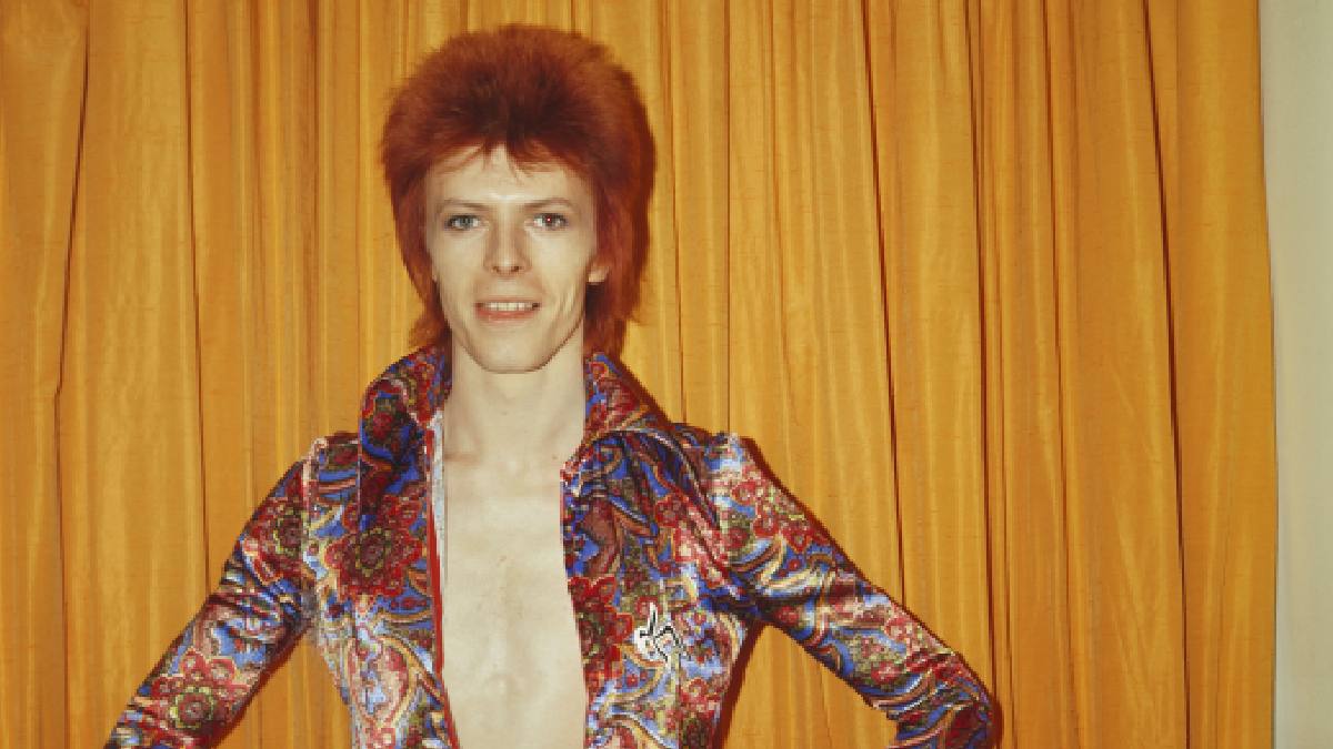 Nueva versión mejorada de la interpretación de 'Starman' de David Bowie ...