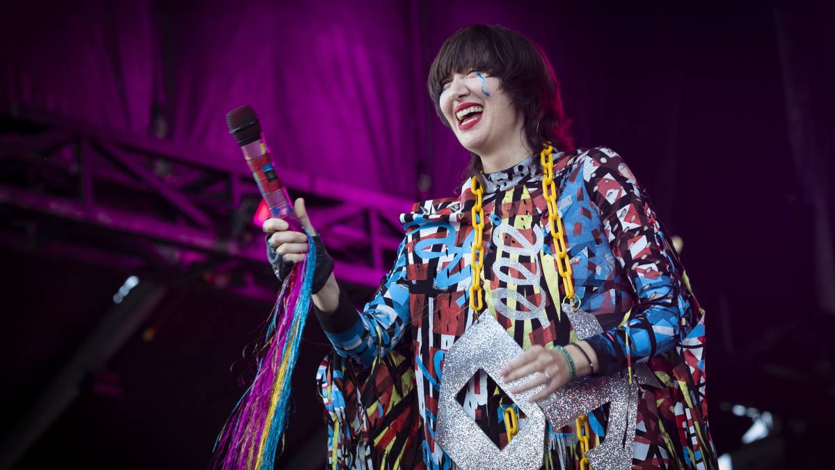 Yeah Yeah Yeahs estrena su primer álbum en casi una década — Radio ...