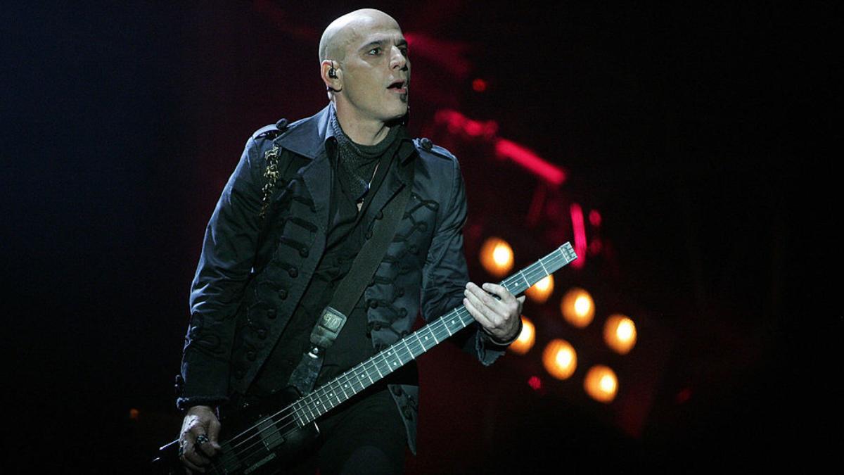 Zeta Bosio: 64 años cumple el bajista de Soda Stereo — Radio Concierto ...