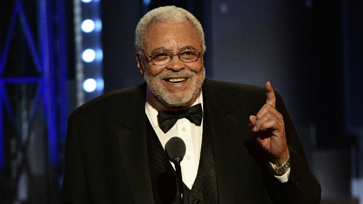 James Earl Jones aprueba que se use inteligencia artificial para ...