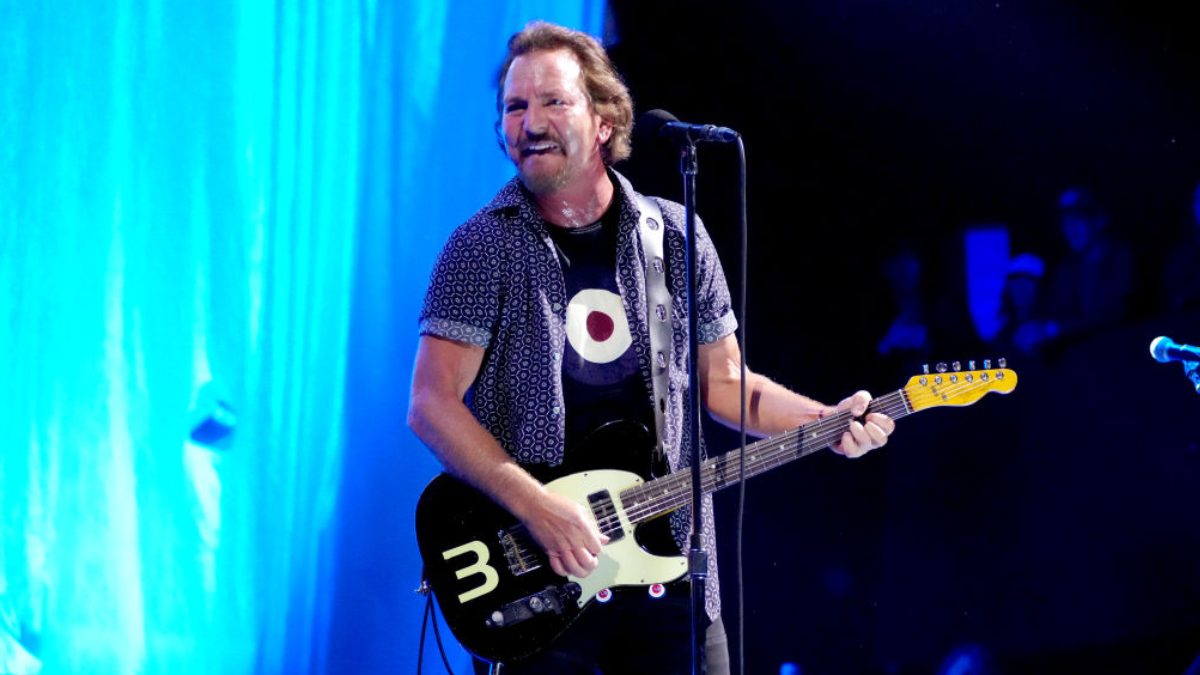 Eddie Vedder versionó Just Like Heaven de The Cure — Radio Concierto Chile