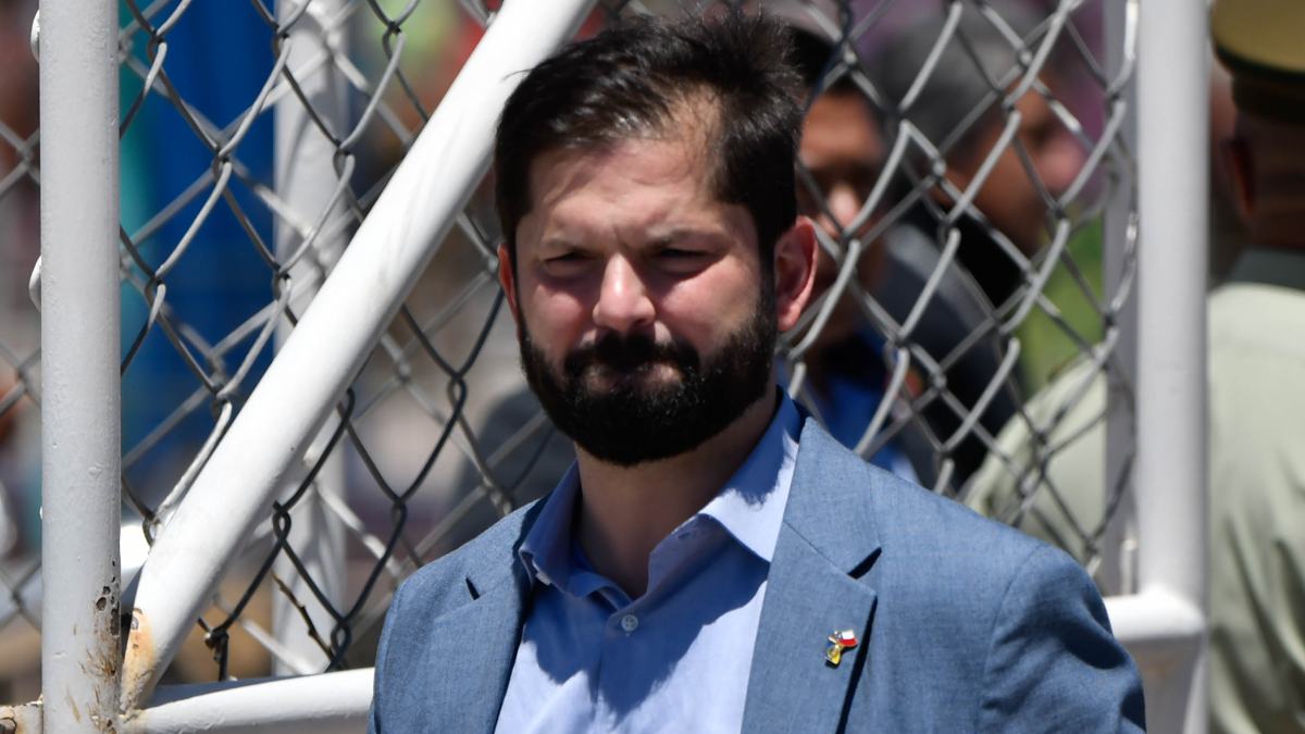 Presidente Boric fue increpado en un restaurante en Calama — Radio ...