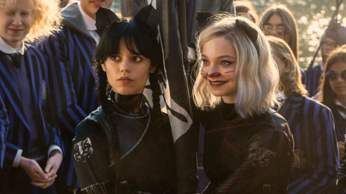 Creadores de 'Wednesday' hablan respecto a la teoría de un amor con su ...