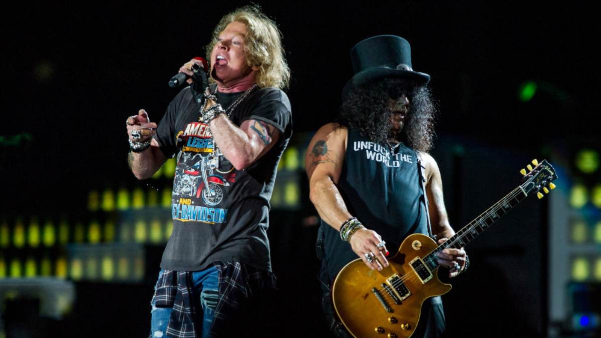 Guns N' Roses rindió homenaje a Pelé con Knocking on Heaven's Door ...