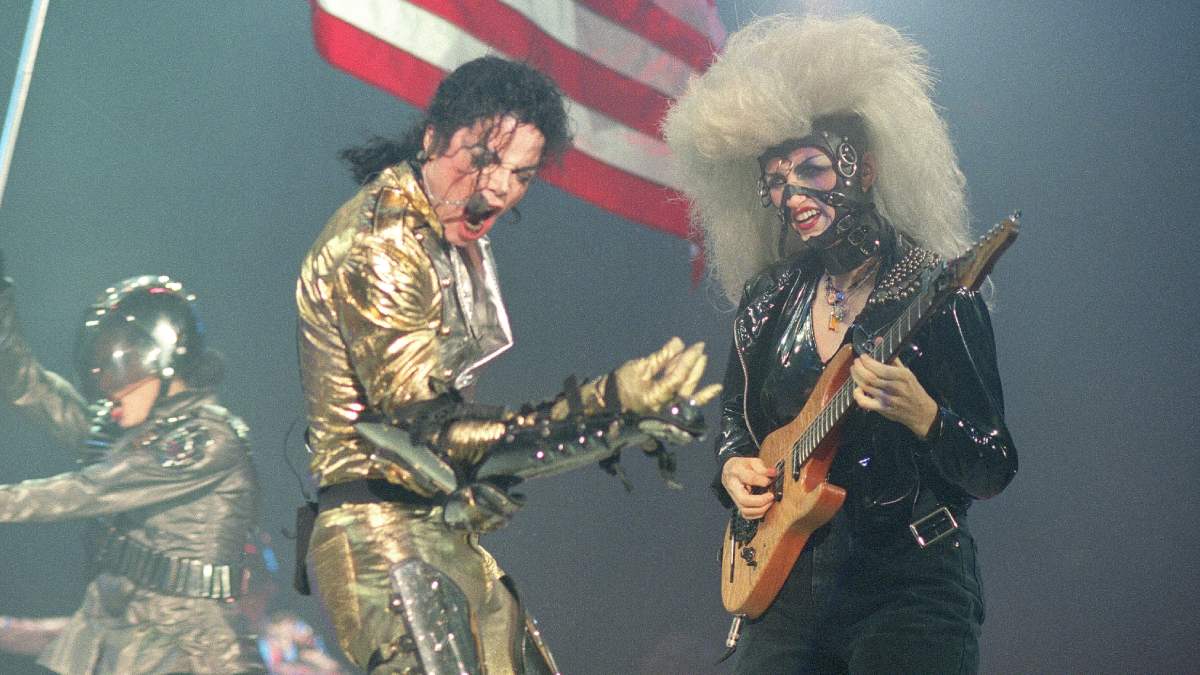 Jennifer Batten, ex guitarrista de Michael Jackson: "Estoy emocionada ...