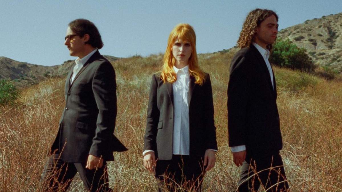 Paramore estrenó C'est Comme Ça, tercer sencillo de su nuevo álbum ...