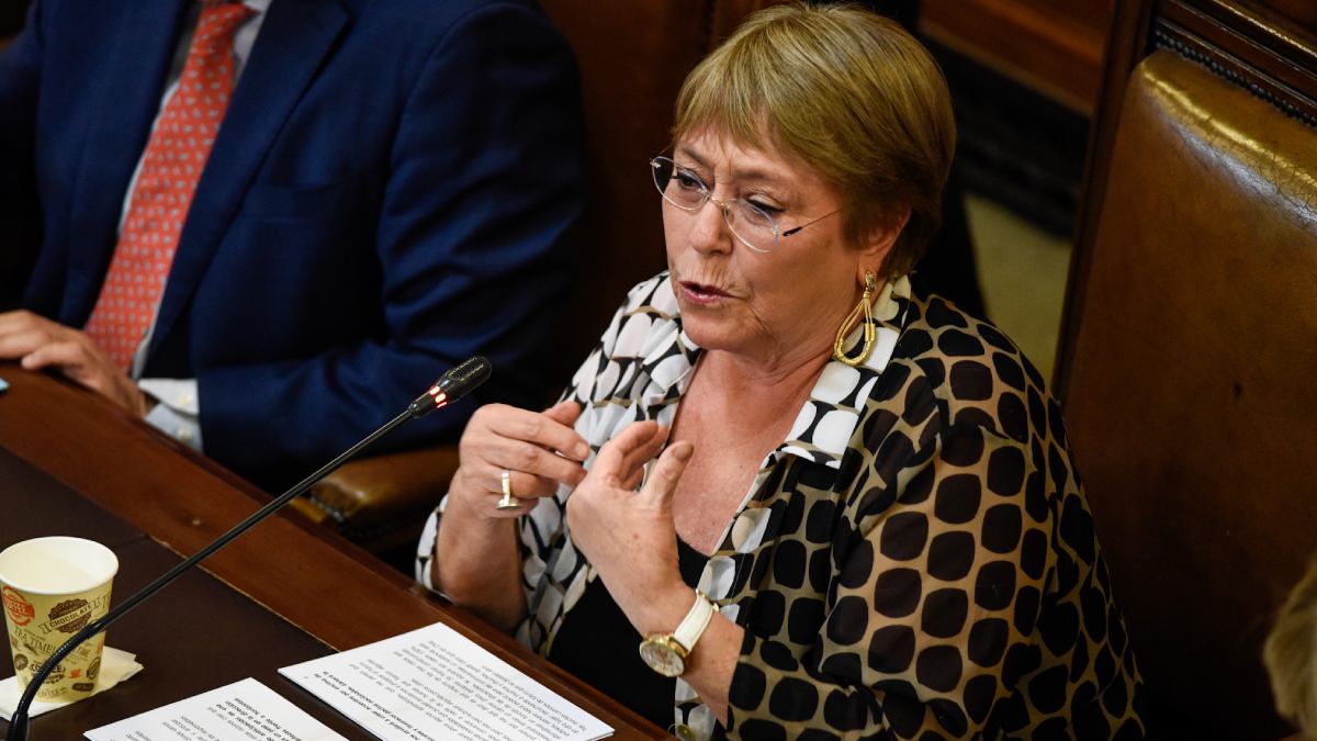 Michelle Bachelet acusa a política de negar la existencia de ...