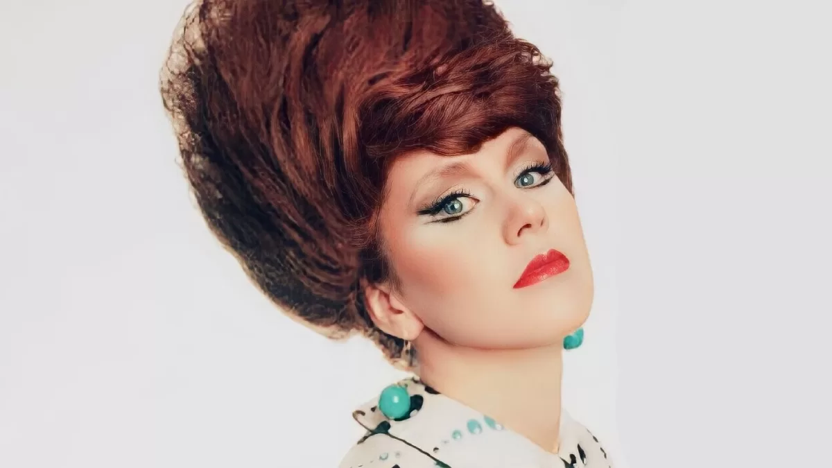 Kate Pierson: 75 años cumple la cantante y fundadora de The B-52's ...