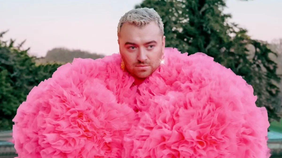 Sam Smith lanza una emotiva versión de "Beautiful" de Christina ...