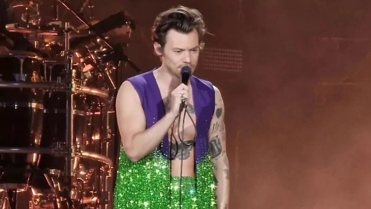 Harry Styles golpeado en el ojo durante su concierto en Viena: Momentos ...