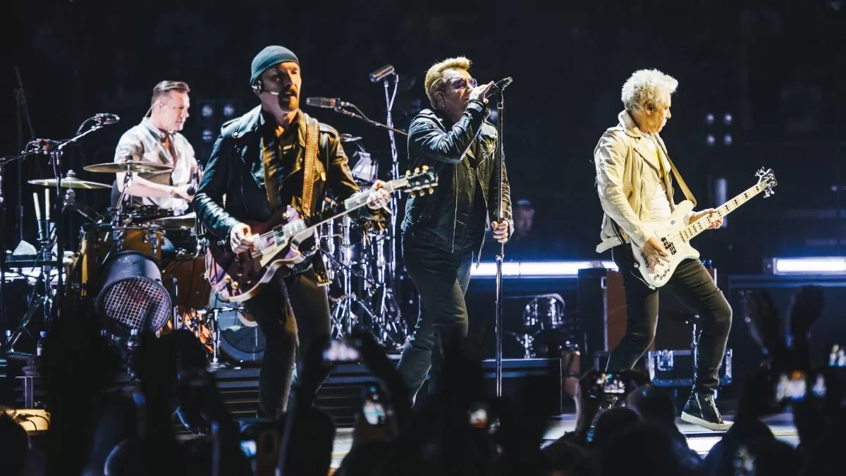 U2 presentó por primera vez en vivo su nueva canción — Radio Concierto ...