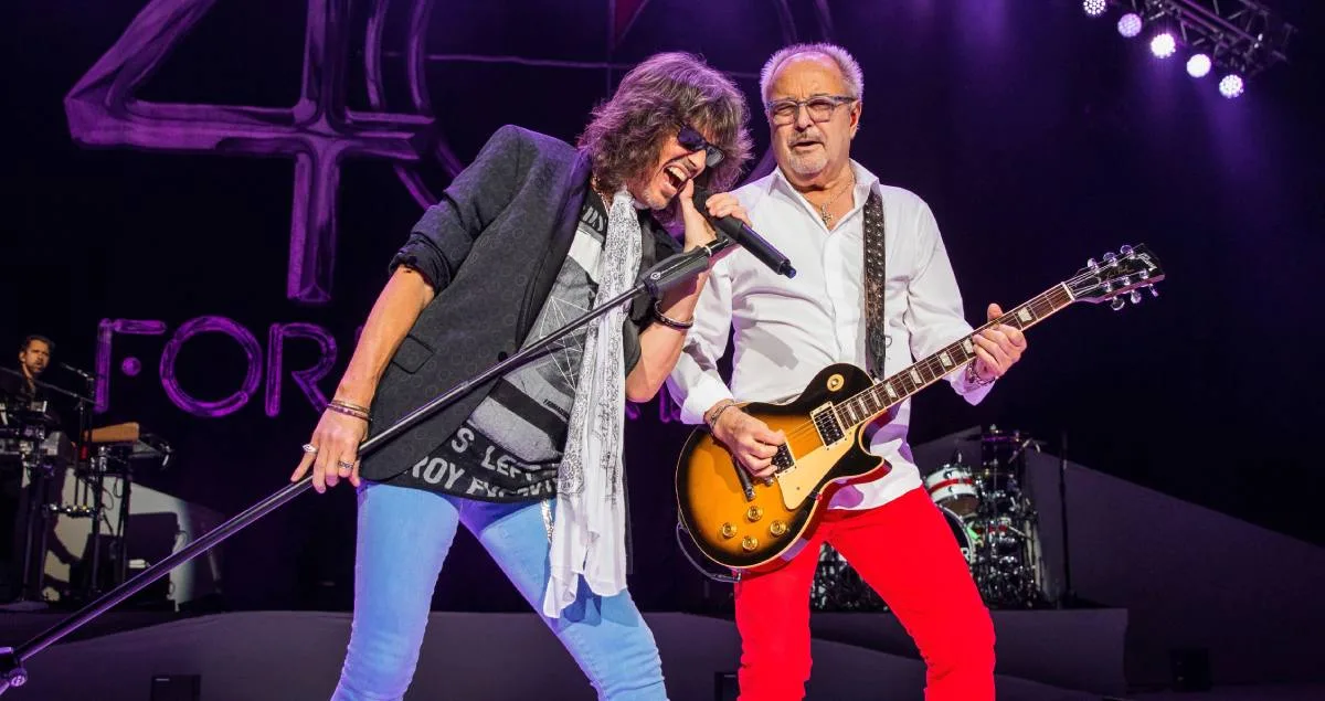 Dave Grohl, Jack Black y más hacen campaña para que Foreigner entre al ...