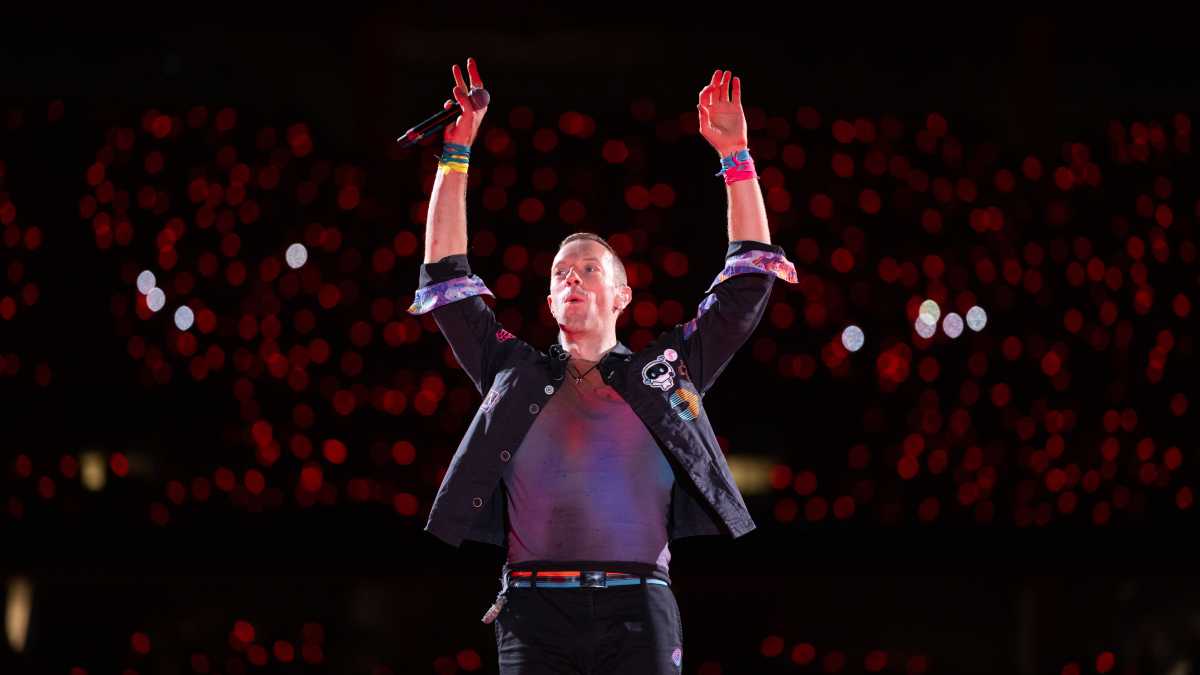 Coldplay sorprende a los fanáticos al estrenar nueva canción en vivo de su próximo álbum, 'Moon ...