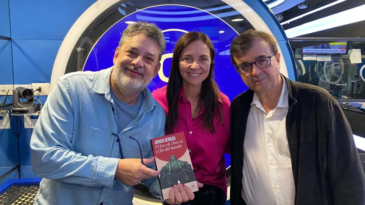 "Va a ser un papado muy moderado": Javier Cercas sobre próximo Papa ...