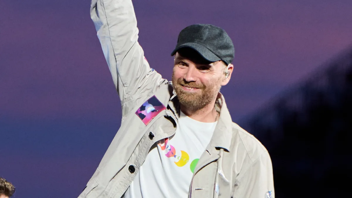Jonny Buckland cumple 48 años: el alma silenciosa de Coldplay — Radio ...