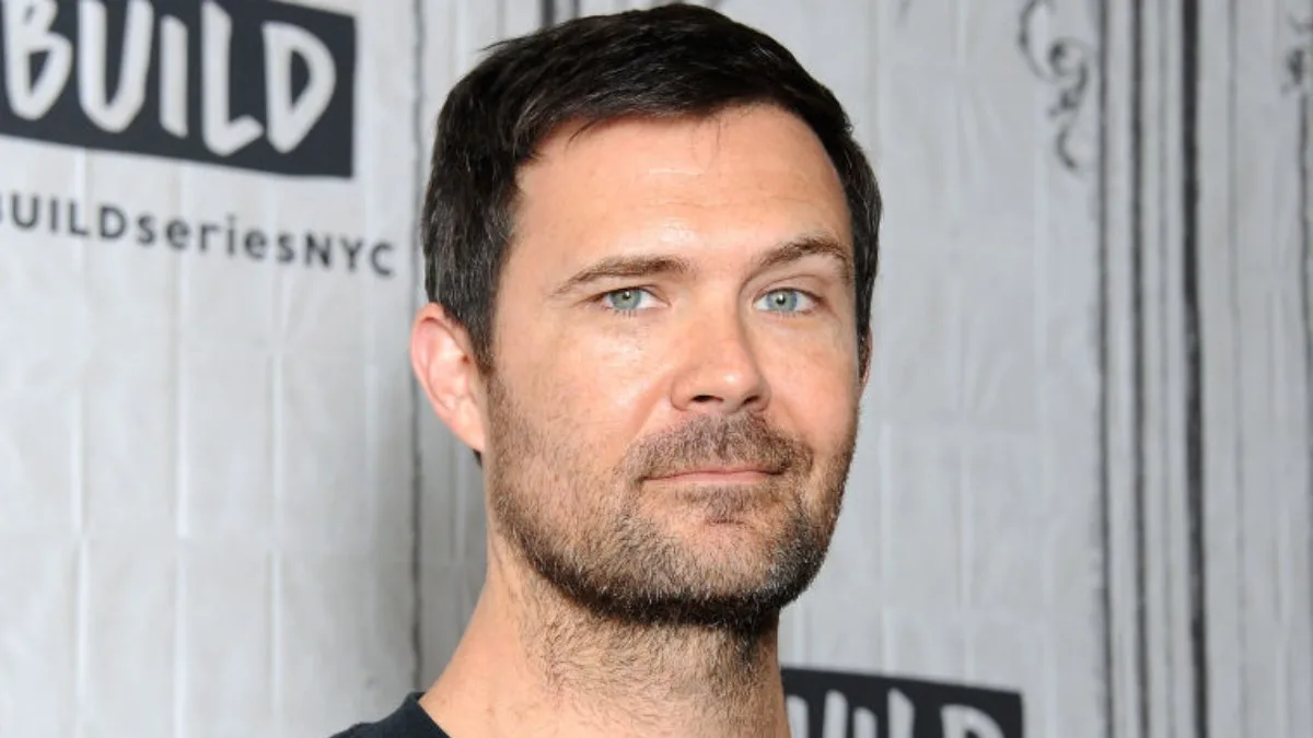 Hijo de Anthony Perkins critica con dureza la serie "Monstruo: la ...