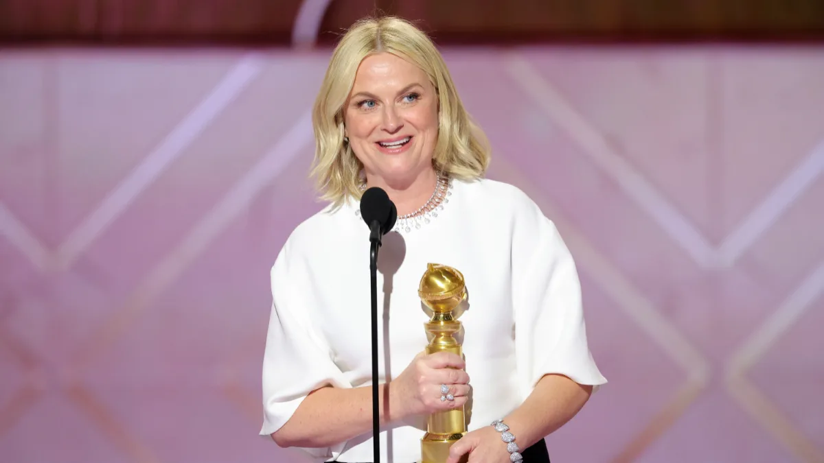 Amy Poehler se lleva el Globo de Oro a "Mejor Podcast" — Radio ...