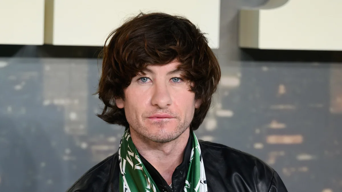 Barry Keoghan luce por primera vez el característico look de Ringo ...
