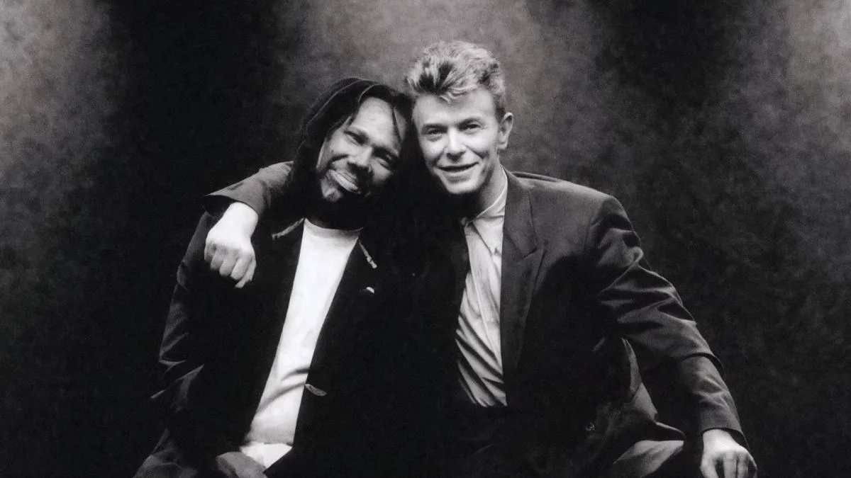 Nile Rodgers revela cómo conoció a David Bowie por accidente antes de ...