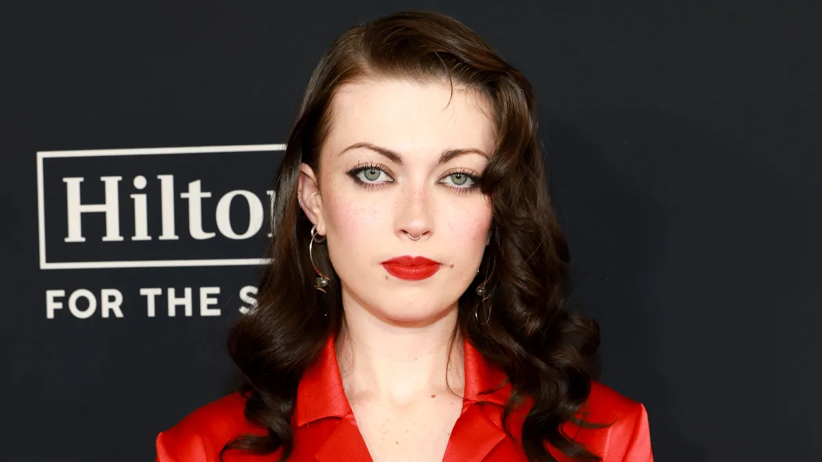 La hija del líder de Foo Fighters: Violet Grohl anuncia la fecha de ...